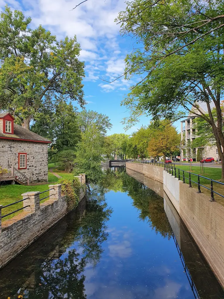 Bike Ride along the Lachine Canal - Suite St-Laurent